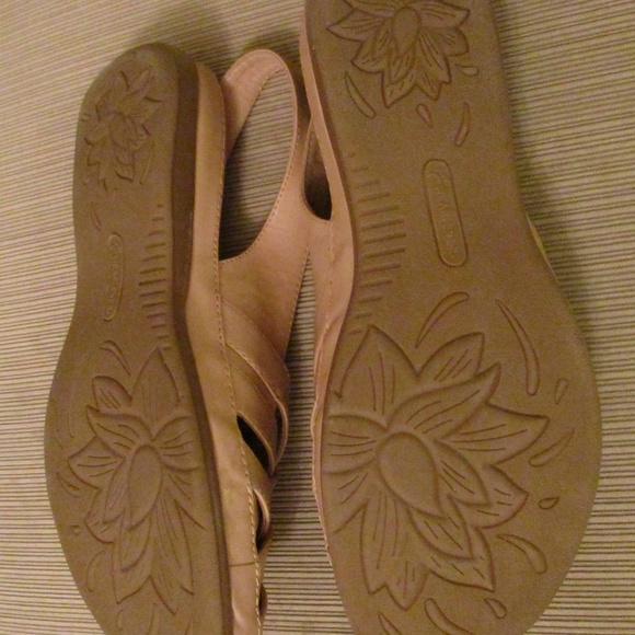 Wear Ever Women's Sandals | Shoes | Nwot Wear Ever Sandals Woven ...